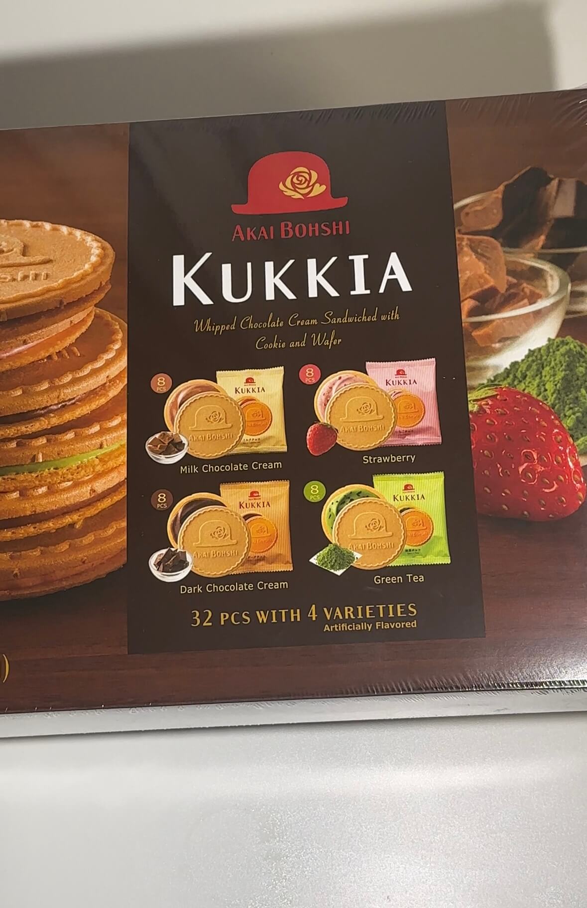 Costco Akai Bohshi Kukkia Whipped Chocolate Cream Sandwiched with ...